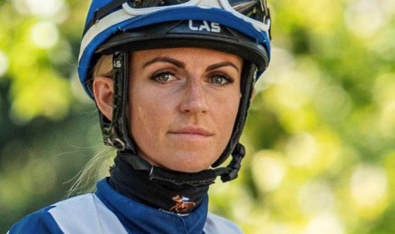 Suták Csenge a nyár második felének galopposa! - Lovarda Magazin